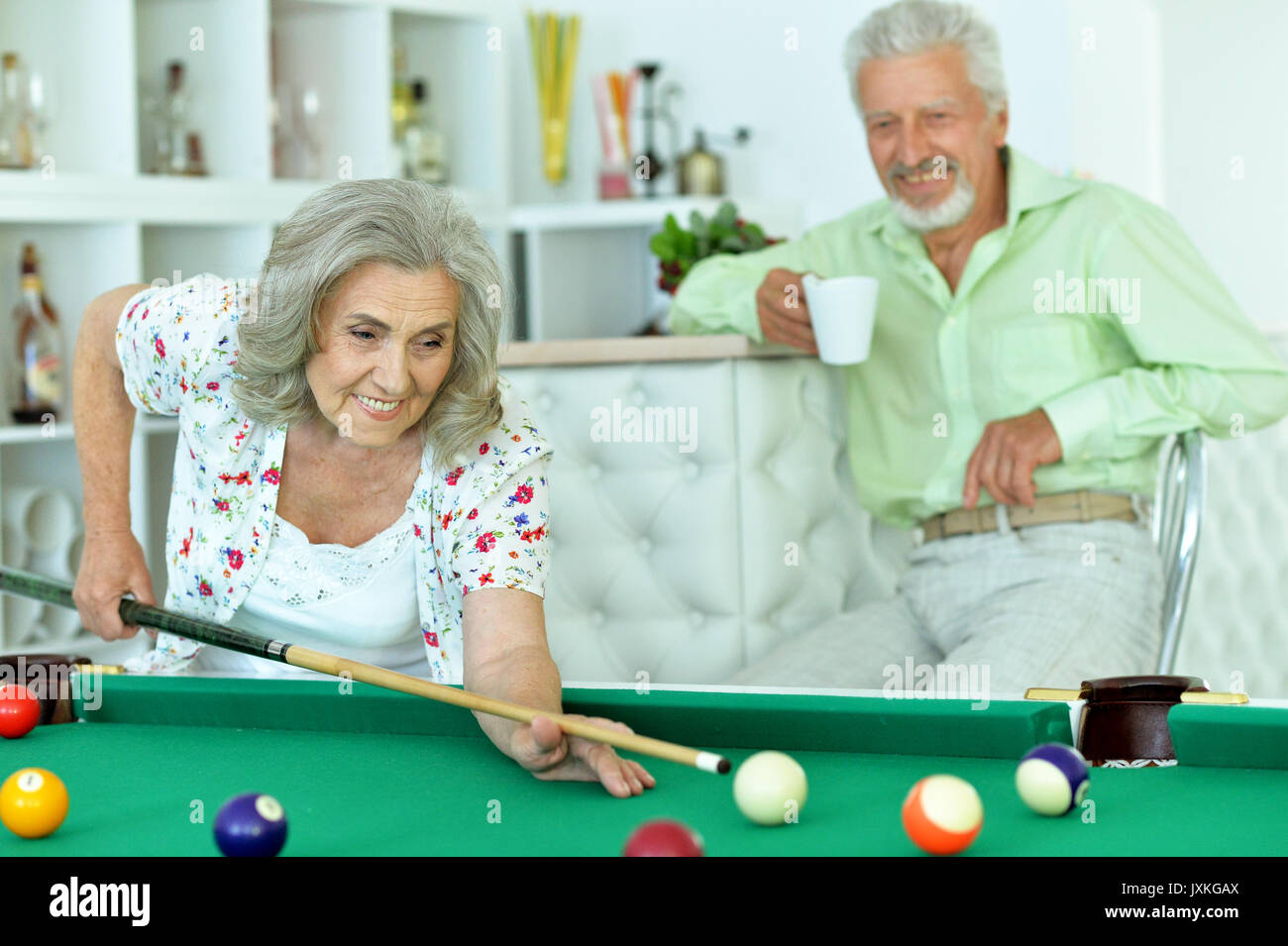 Couple at pool table hi-res stock photography and images - Alamy