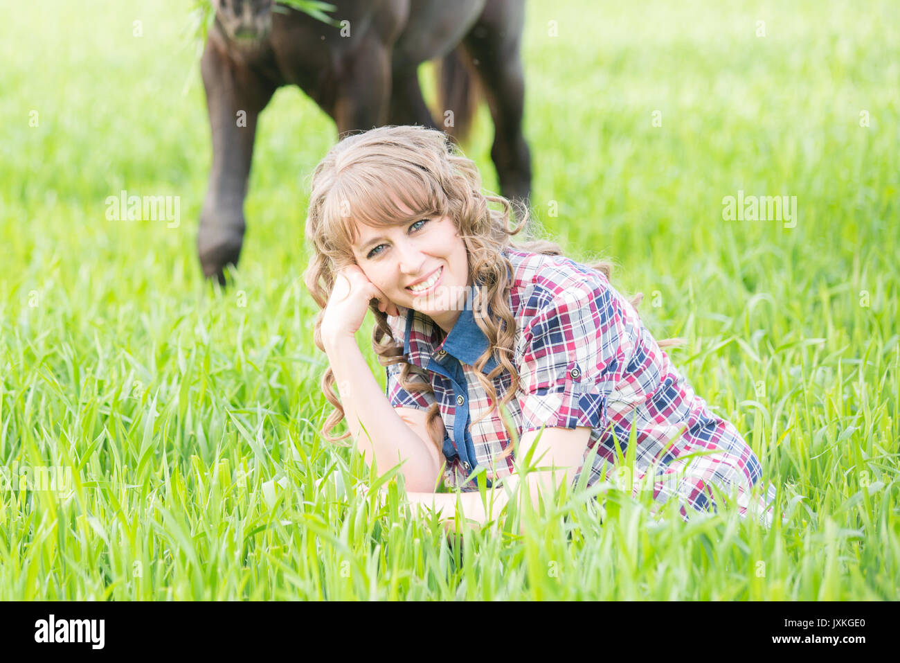 Girls on ranch hi-res stock photography and images - Alamy