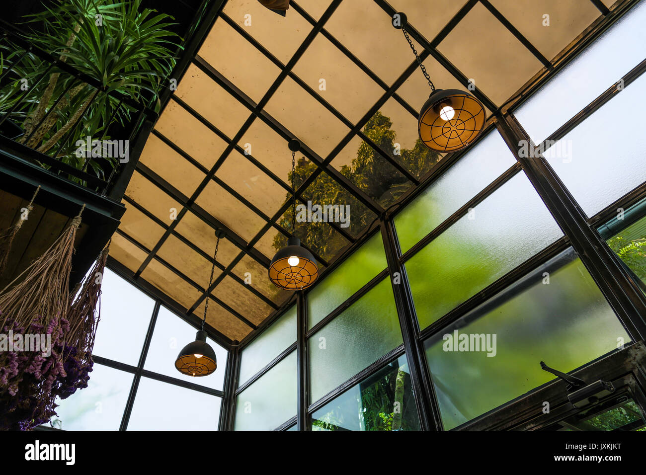 Cafe decor hi-res stock photography and images - Alamy