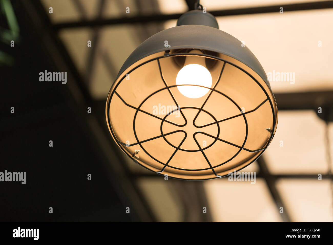 Classic table lamps hi-res stock photography and images - Alamy