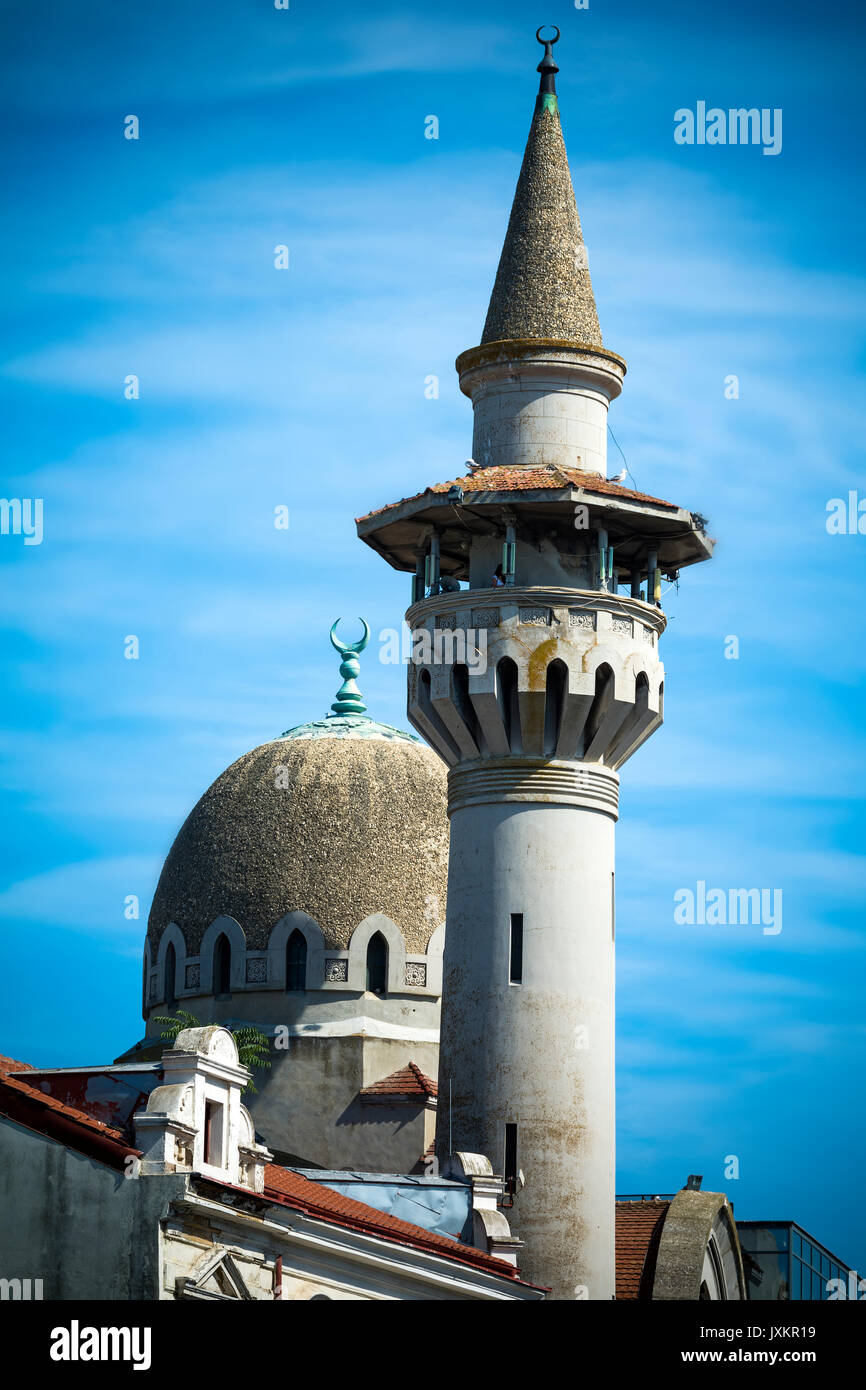 City centre mosque hi-res stock photography and images - Alamy
