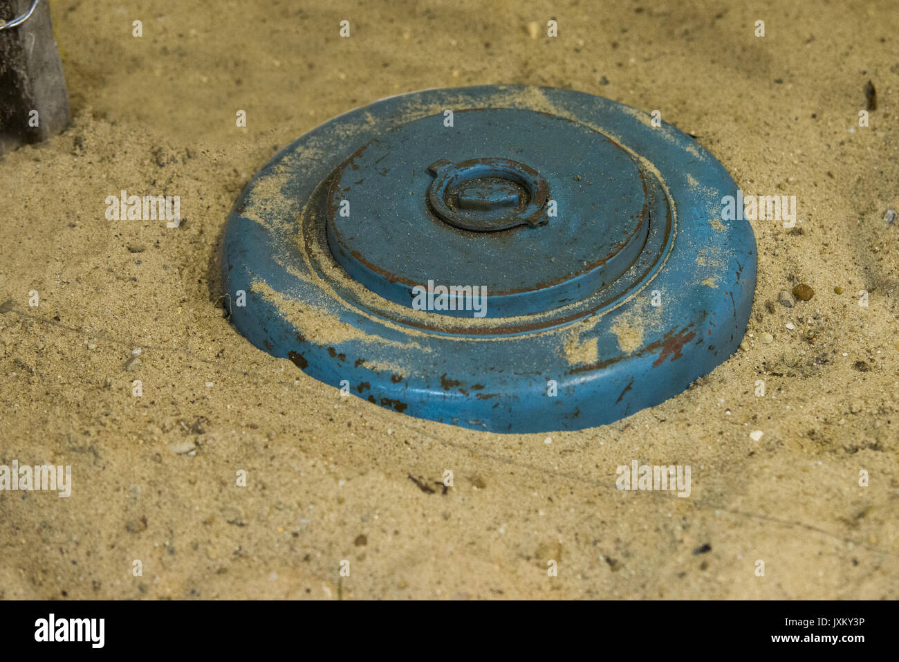 Landmine land mine warning hi-res stock photography and images - Alamy