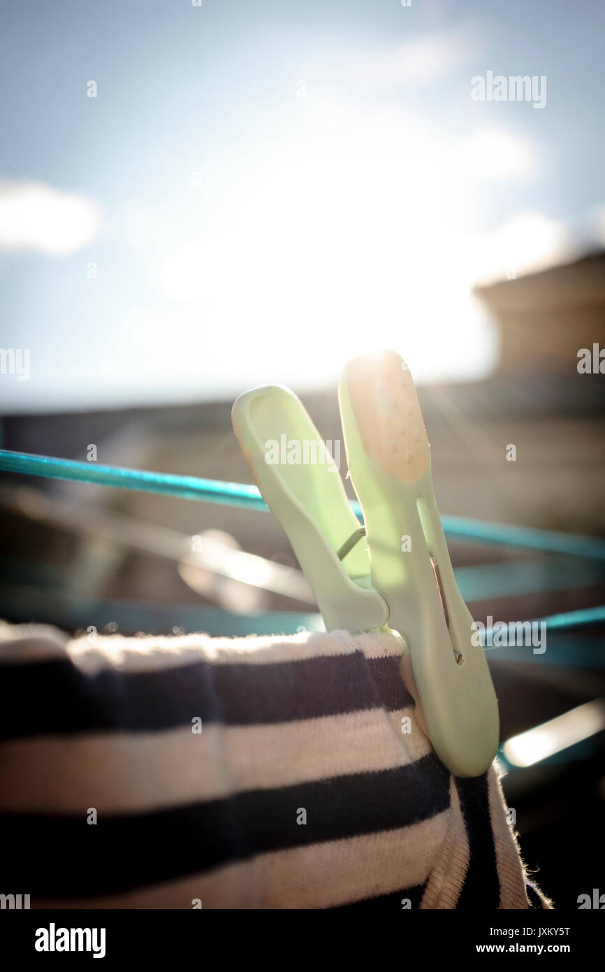 Airer washing line hi-res stock photography and images - Alamy