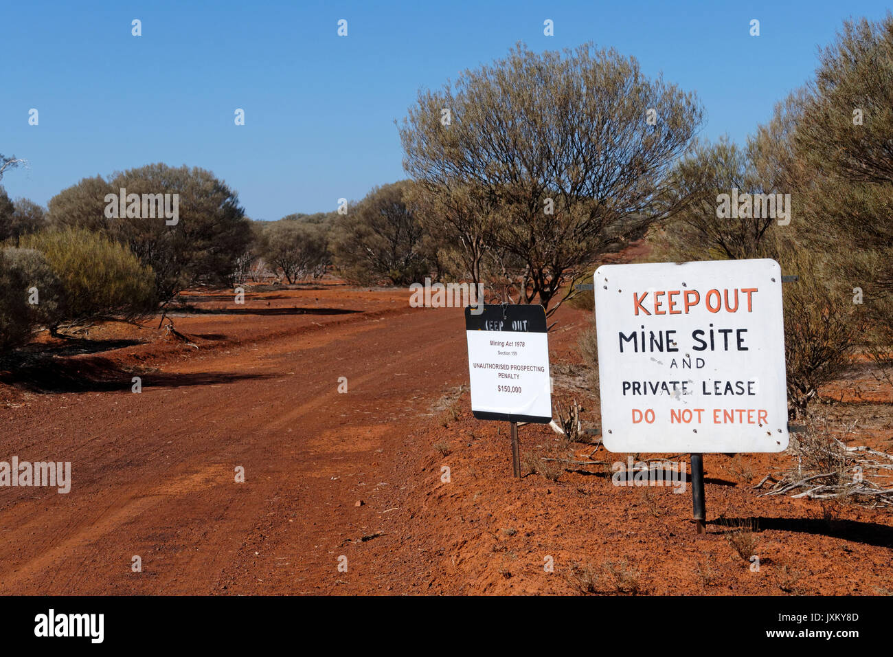 Keep out mine site signs, Sandstone, Murchison, Western Australia Stock ...