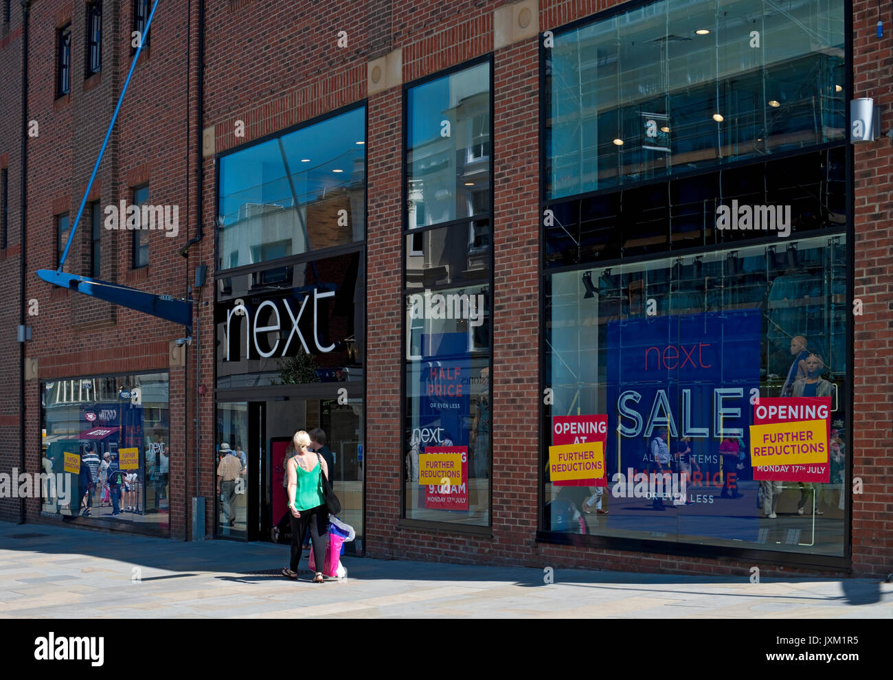 Scarborough town centre shops hi-res stock photography and images - Alamy