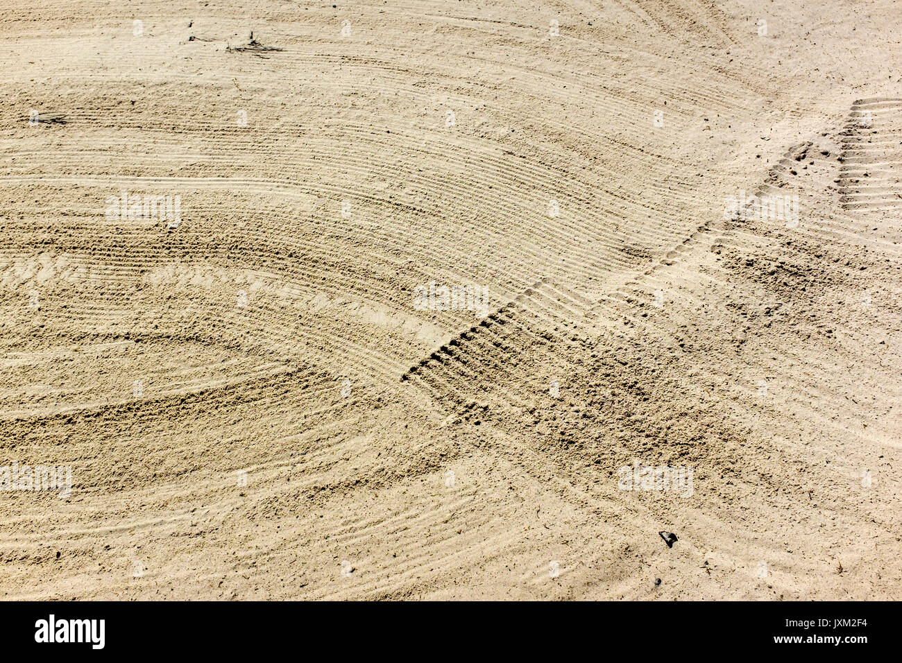 Finely raked sand in a bunker on a gold course Stock Photo - Alamy