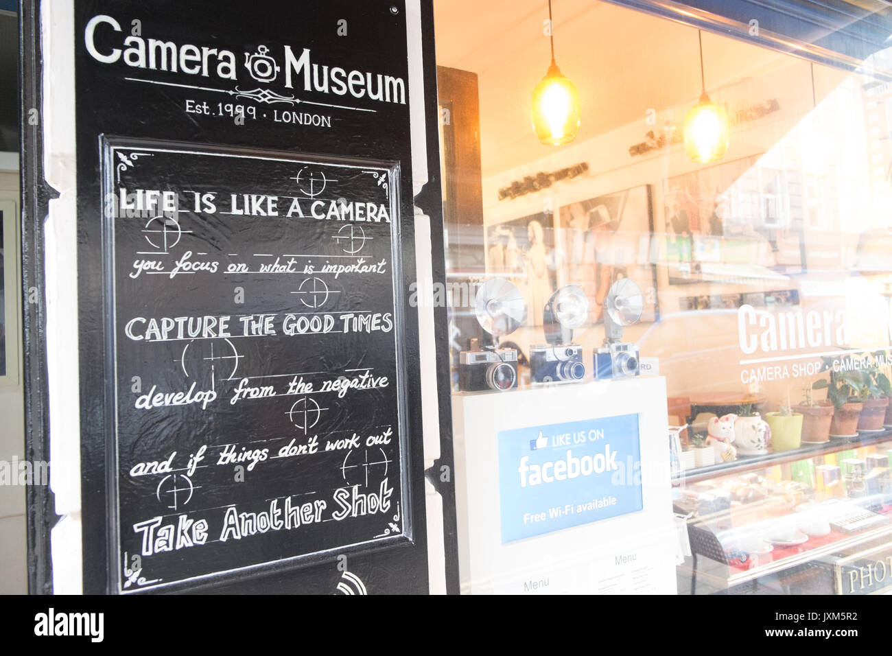 Camera museum hi-res stock photography and images - Alamy