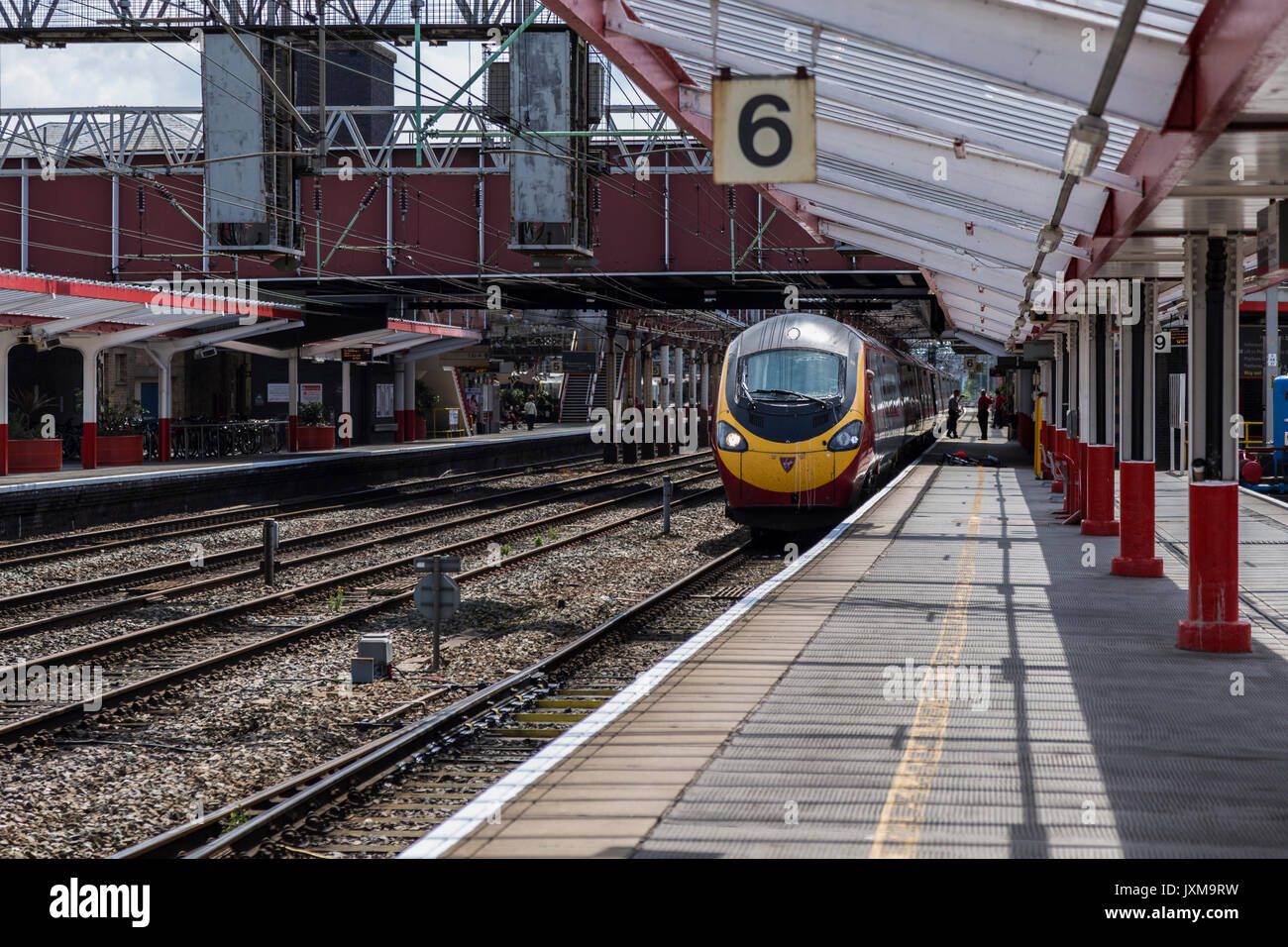 Virgin Rail Pendolino Unit Leaving Crewe for the North Stock Photo - Alamy