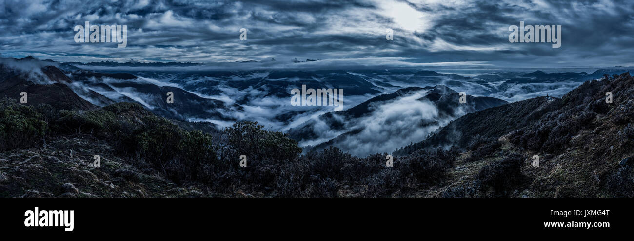 Baoxing county hi-res stock photography and images - Alamy