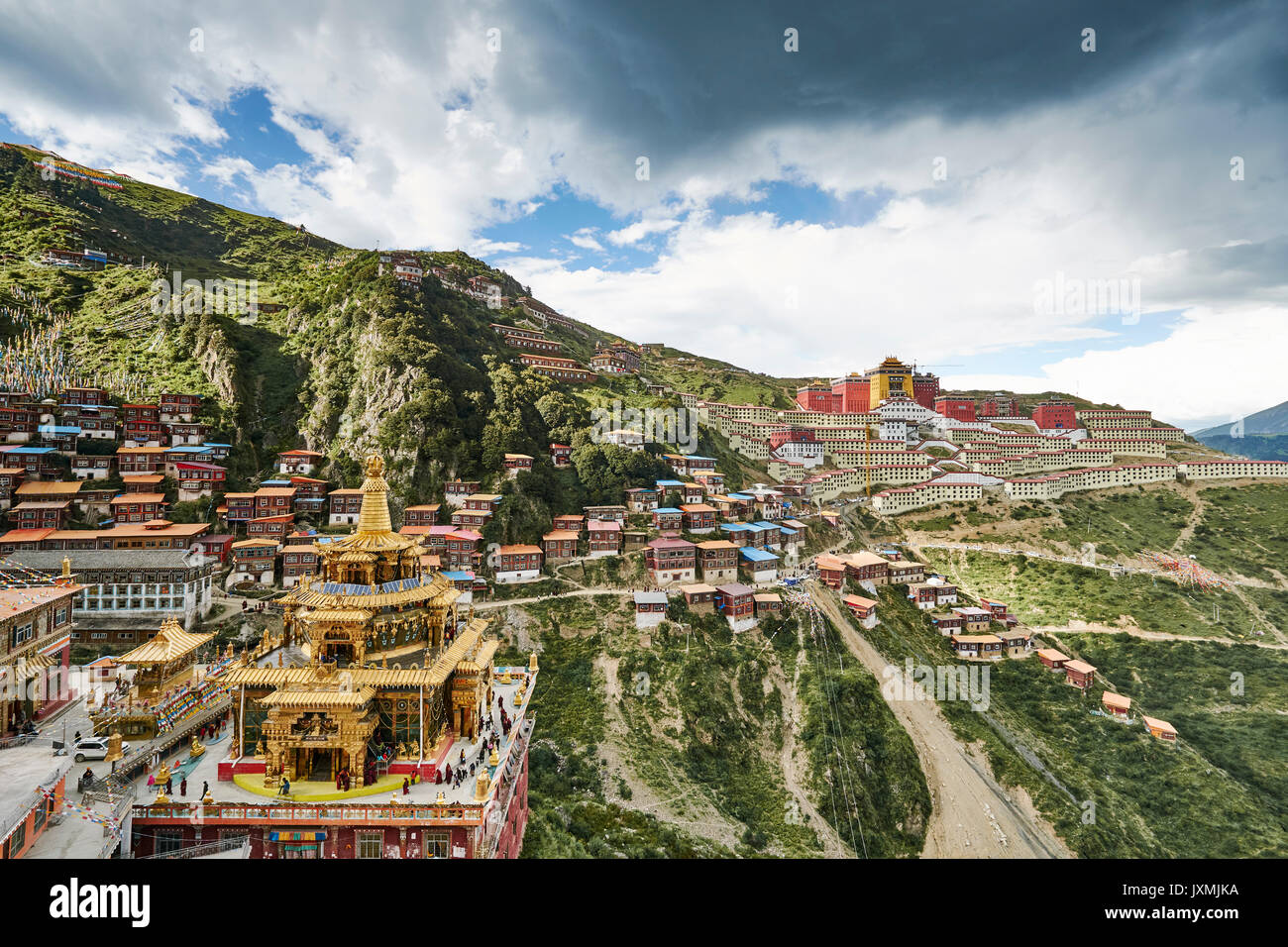 Katok Monastery on hillside, Baiyu, Sichuan, China Stock Photo - Alamy