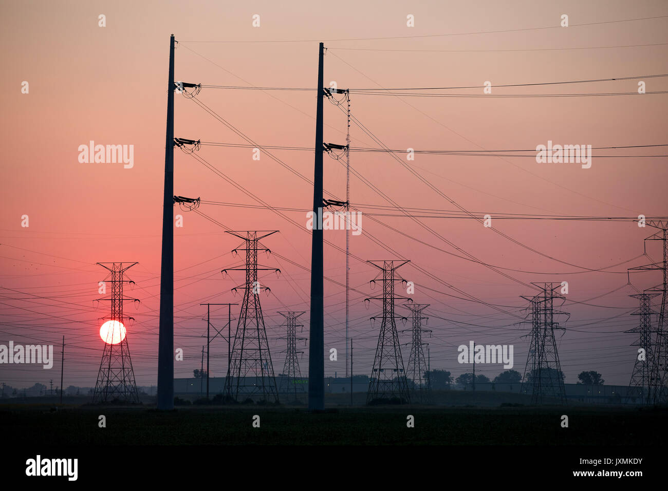 Power lines network hi-res stock photography and images - Alamy
