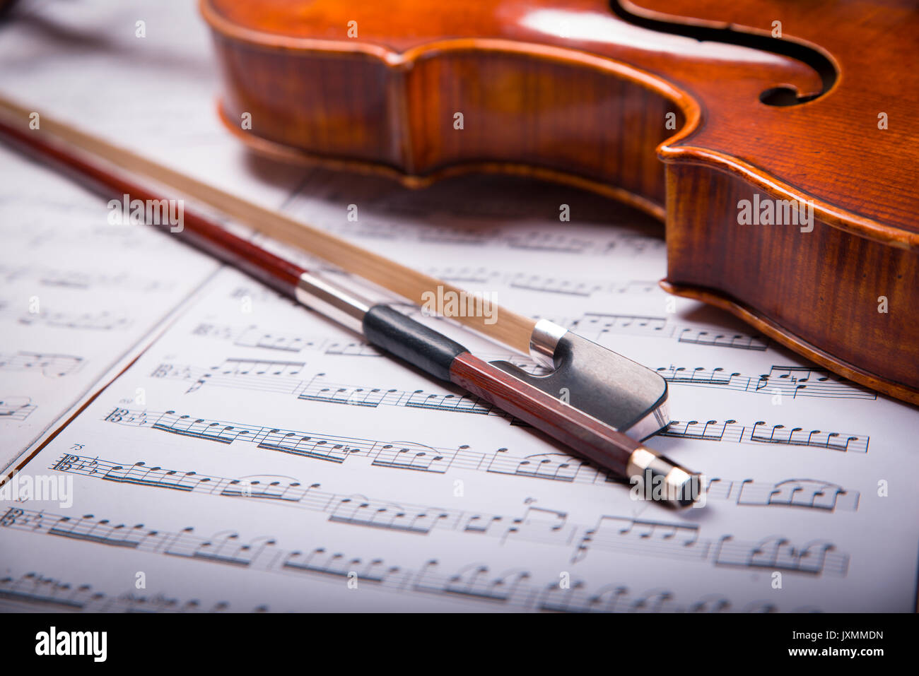 Musical bow hi-res stock photography and images - Alamy