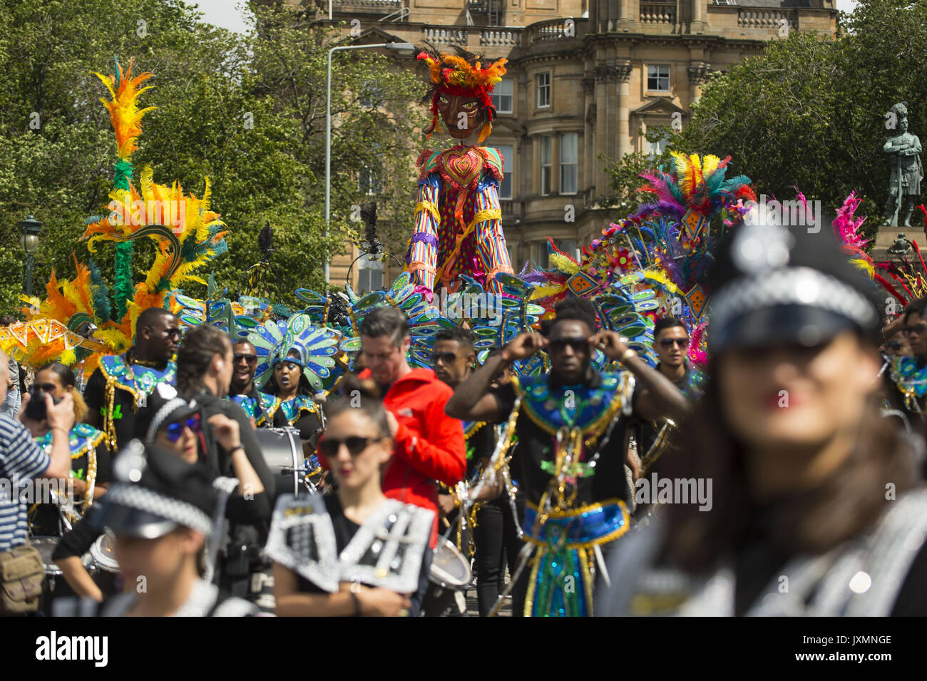 Edinburgh Festival Carnival takes to the streets led by Barefeet ...