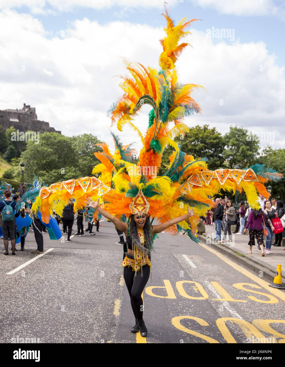 Edinburgh Festival Carnival takes to the streets led by Barefeet ...