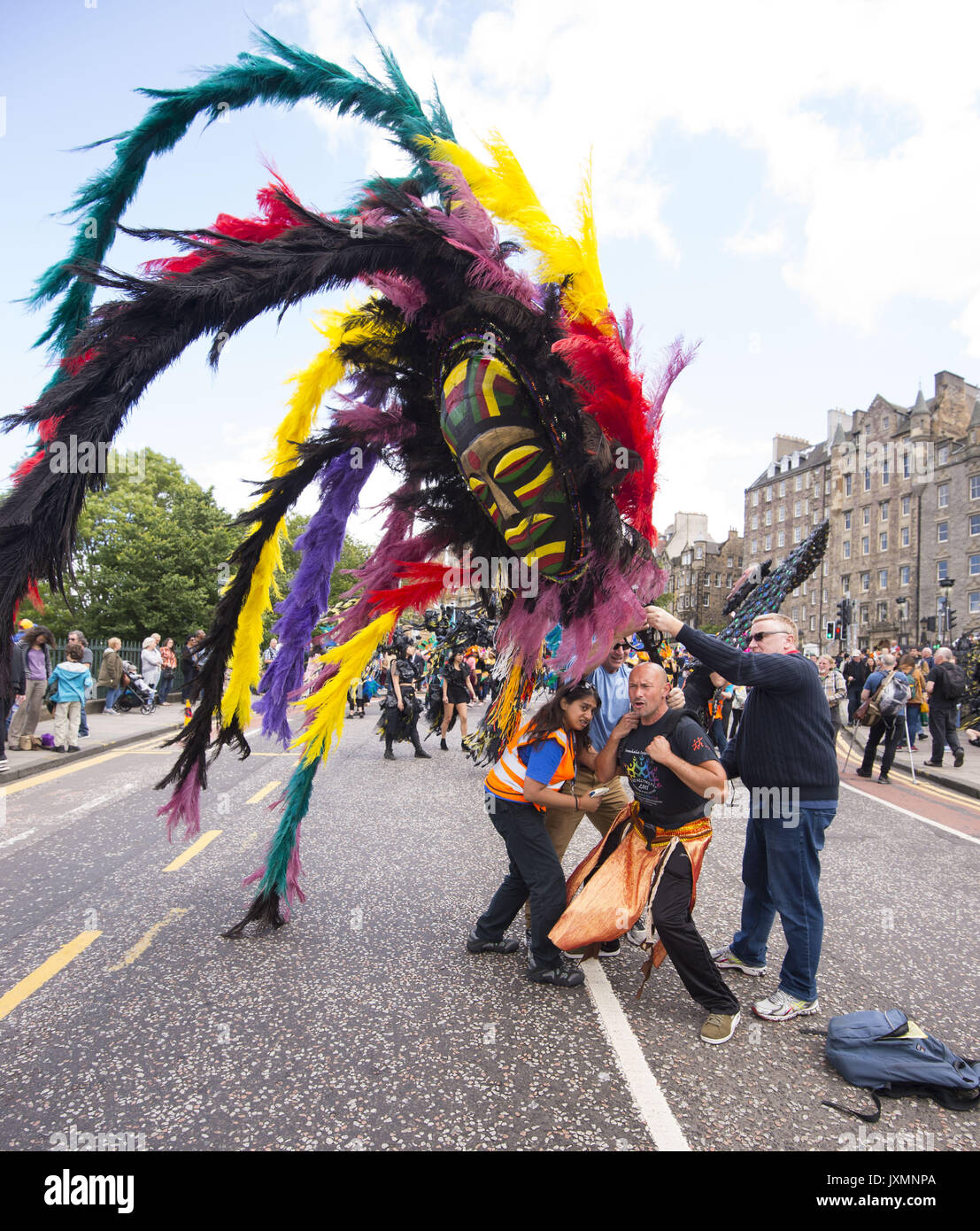 Edinburgh Festival Carnival takes to the streets led by Barefeet ...