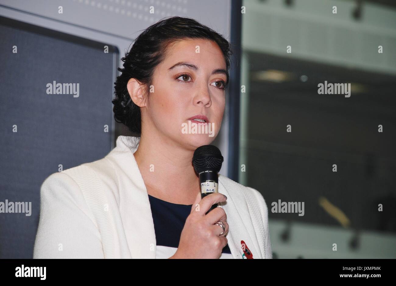 Sarah owen mp hi-res stock photography and images - Alamy