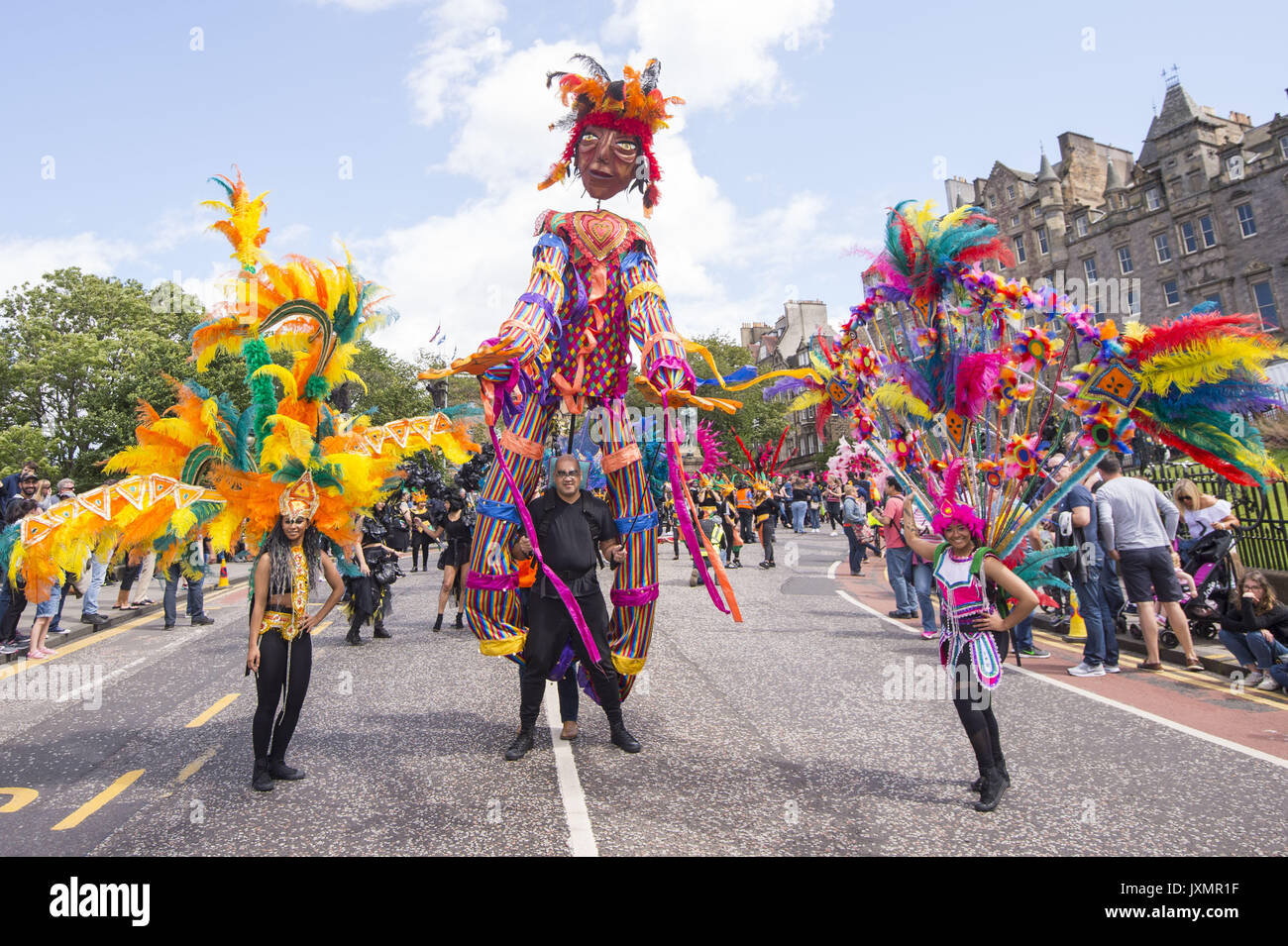 Edinburgh Festival Carnival takes to the streets led by Barefeet ...