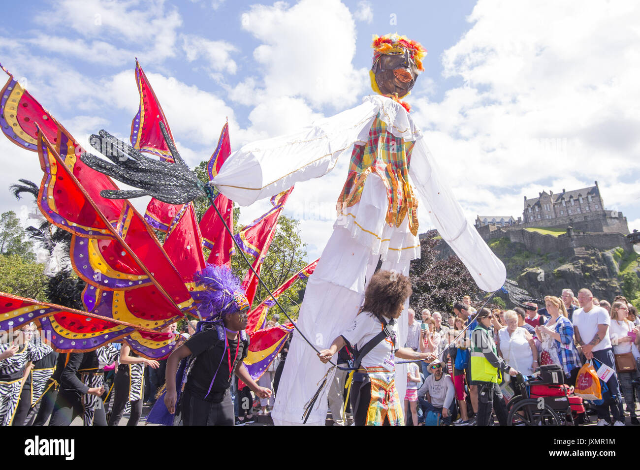 Edinburgh Festival Carnival takes to the streets led by Barefeet ...