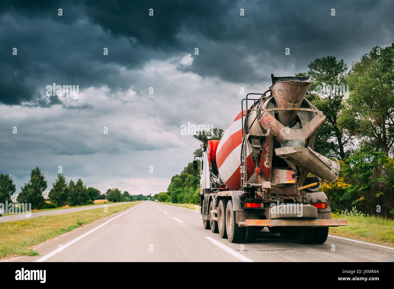 Transit mixer truck hi-res stock photography and images - Alamy
