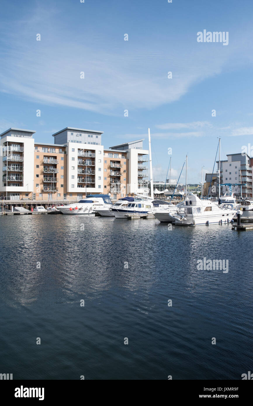 Portishead Marina - Modern Waterfront Development near Bristol in ...