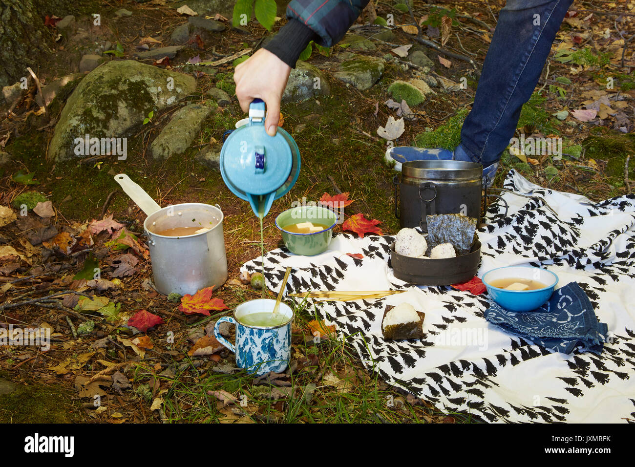 Japanese tea preparation hi-res stock photography and images - Alamy