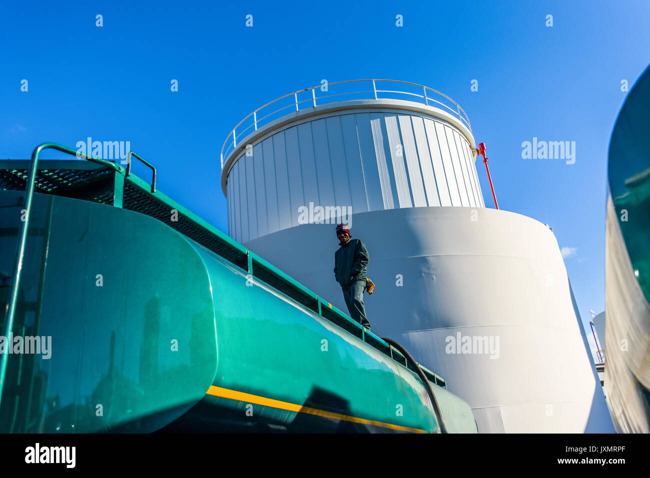 Oil truck hi-res stock photography and images - Alamy
