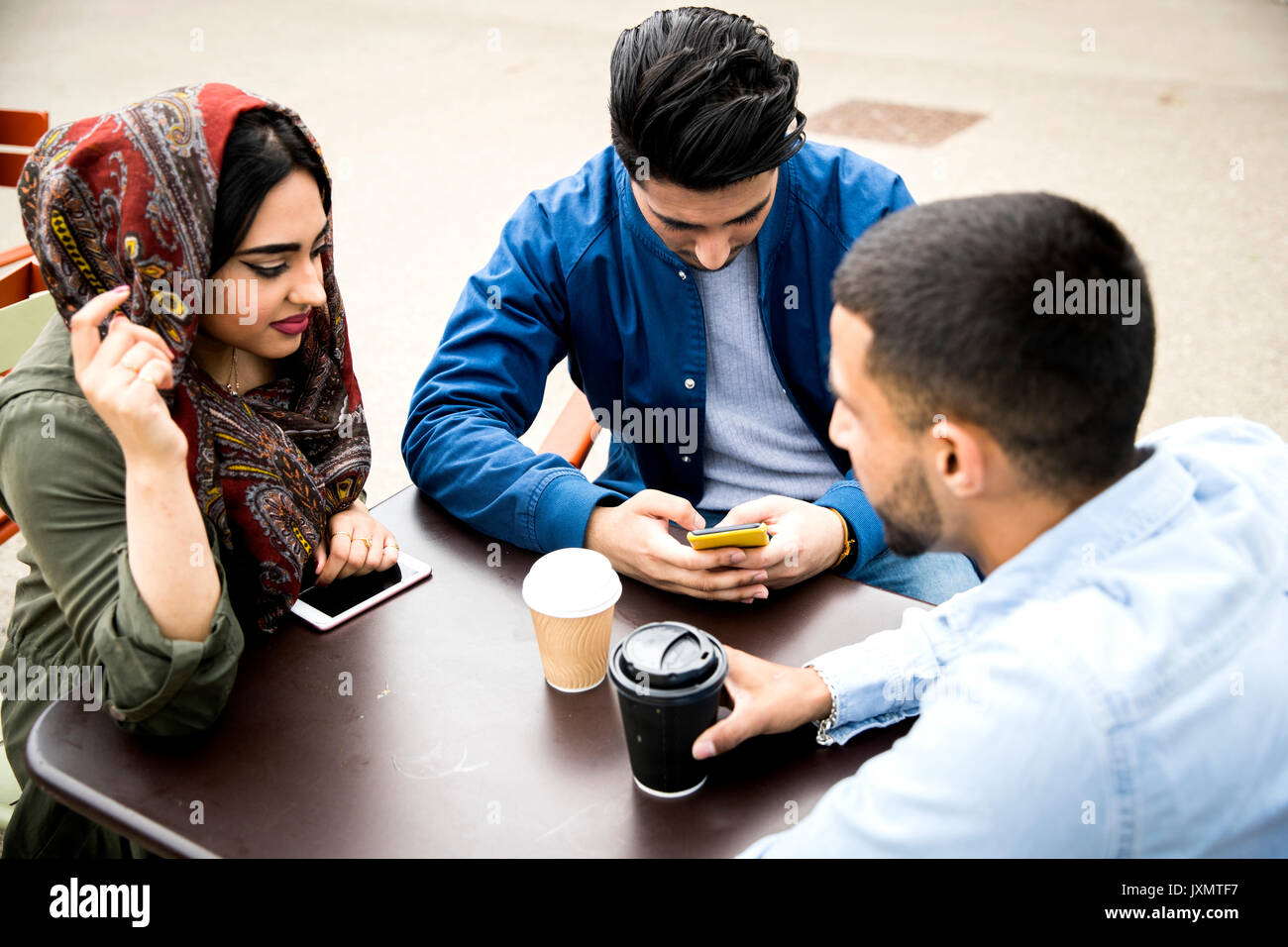 Friends together togetherness hi-res stock photography and images - Alamy