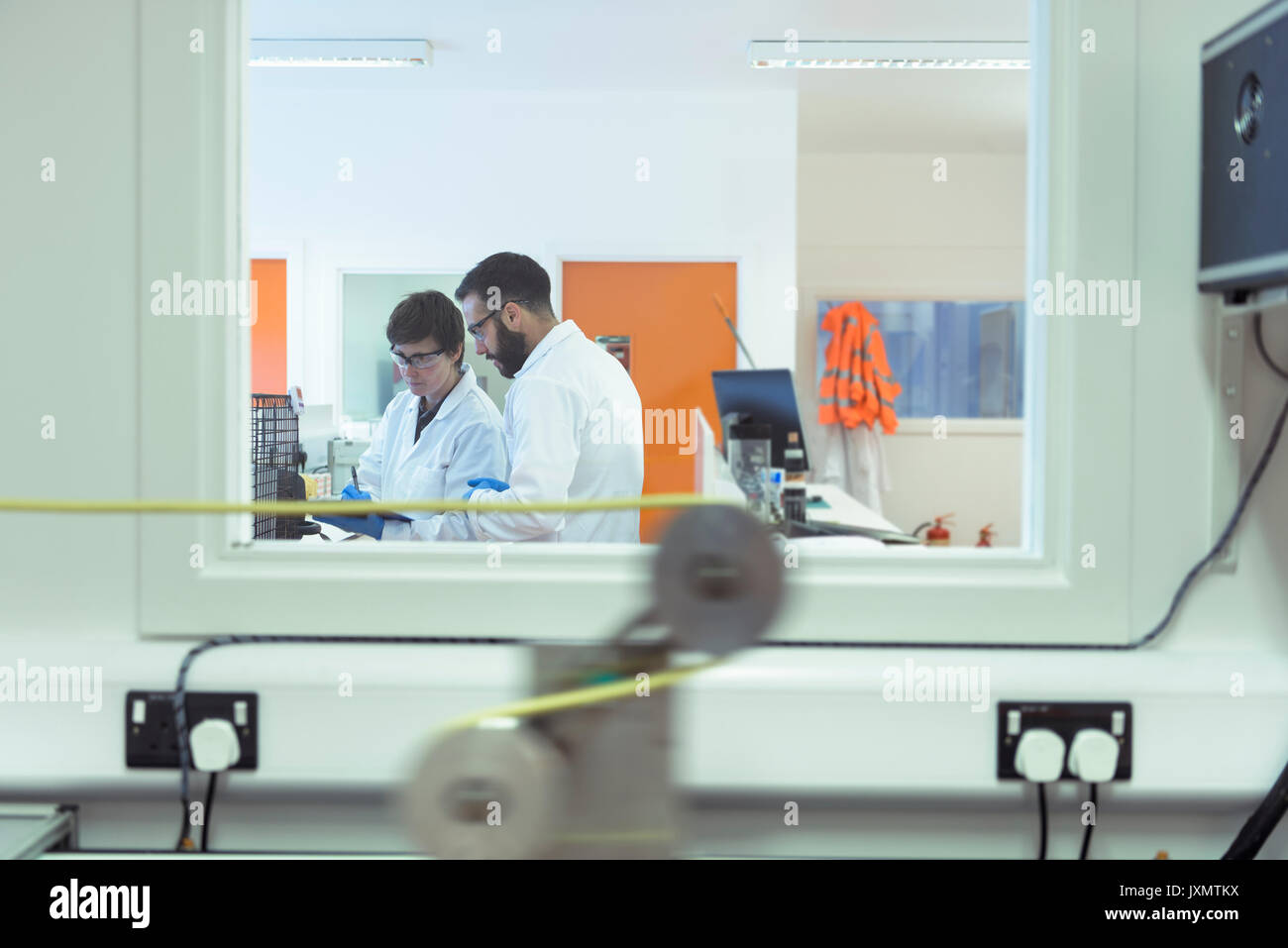 Real laboratory hi-res stock photography and images - Alamy