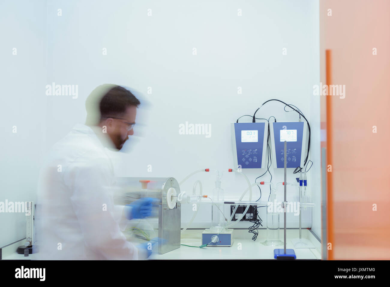 Safety cable hi-res stock photography and images - Alamy