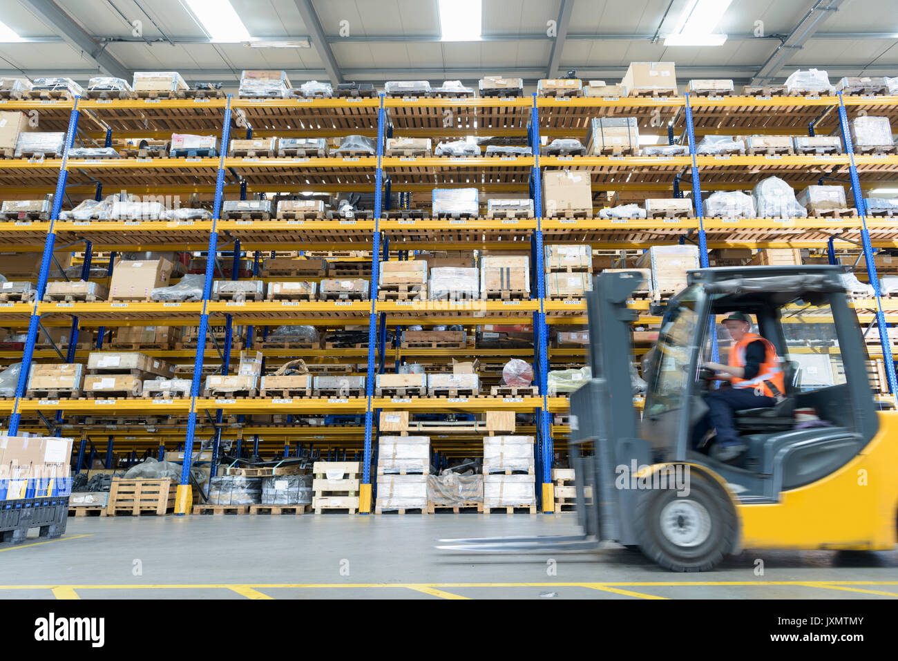 Forklift warehouse truck hi-res stock photography and images - Alamy