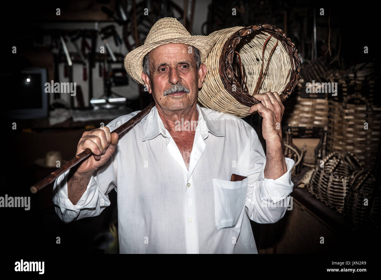 old male basketmaker Stock Photo - Alamy