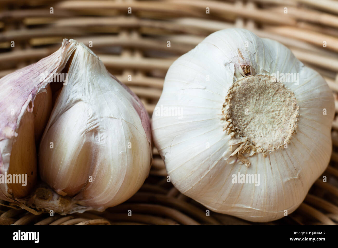Old garlic hi-res stock photography and images - Alamy