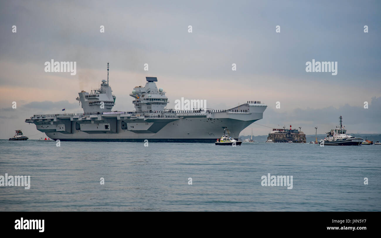 Britain's largest warship HMS Queen Elizabeth (R08) first arrival at ...