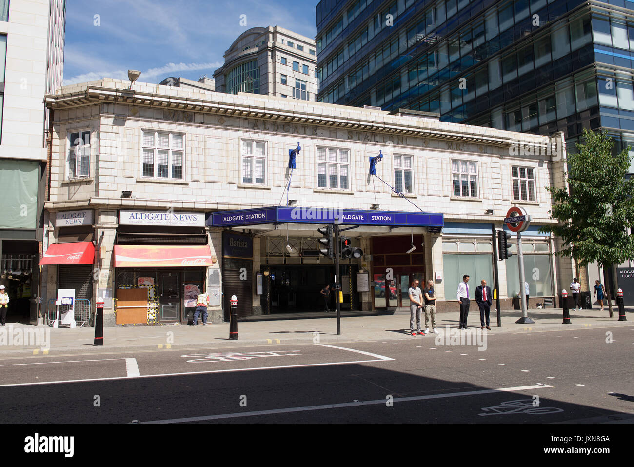 Aldgate high street hi-res stock photography and images - Alamy