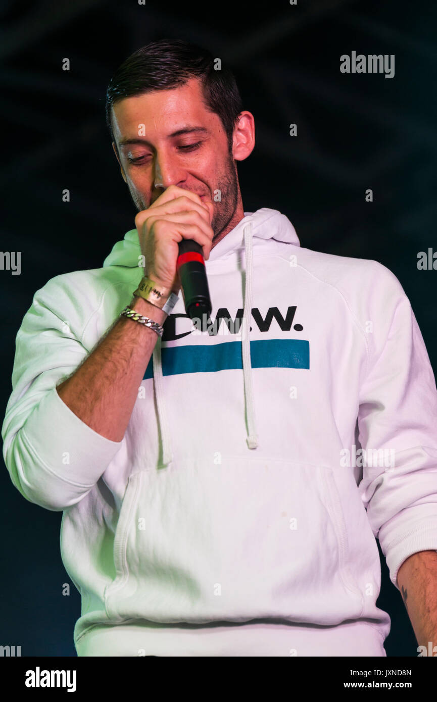 Youth rapper hi-res stock photography and images - Alamy