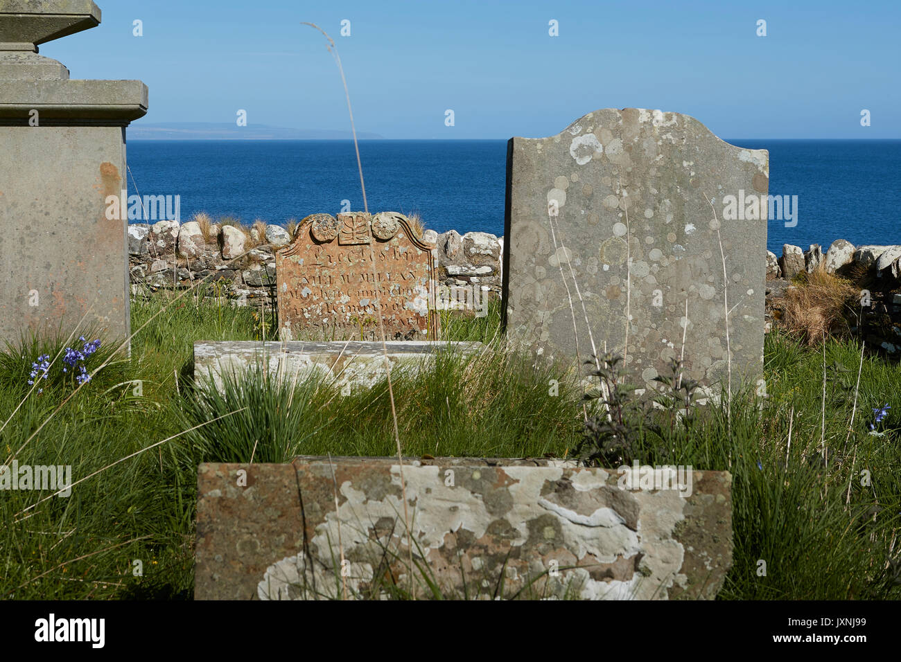 Scottish cemetery graveyard headstones hi-res stock photography and ...