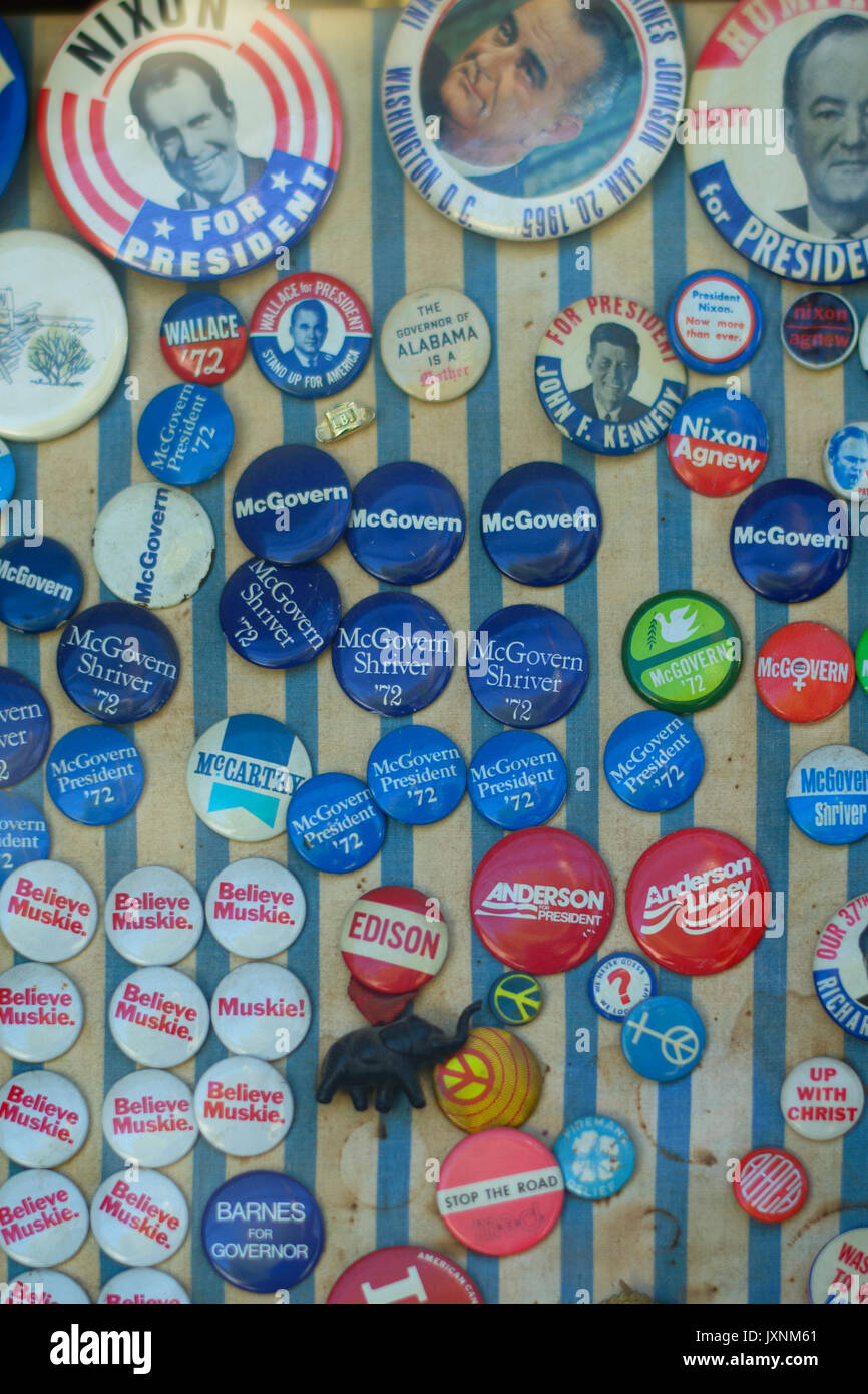 Campaign buttons hi-res stock photography and images - Alamy