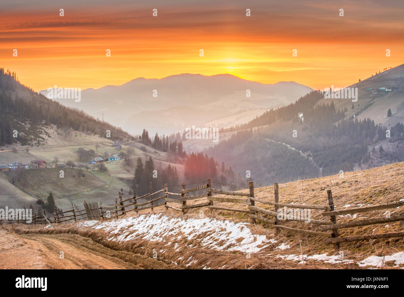 The sun rises over the mountains hi-res stock photography and images ...