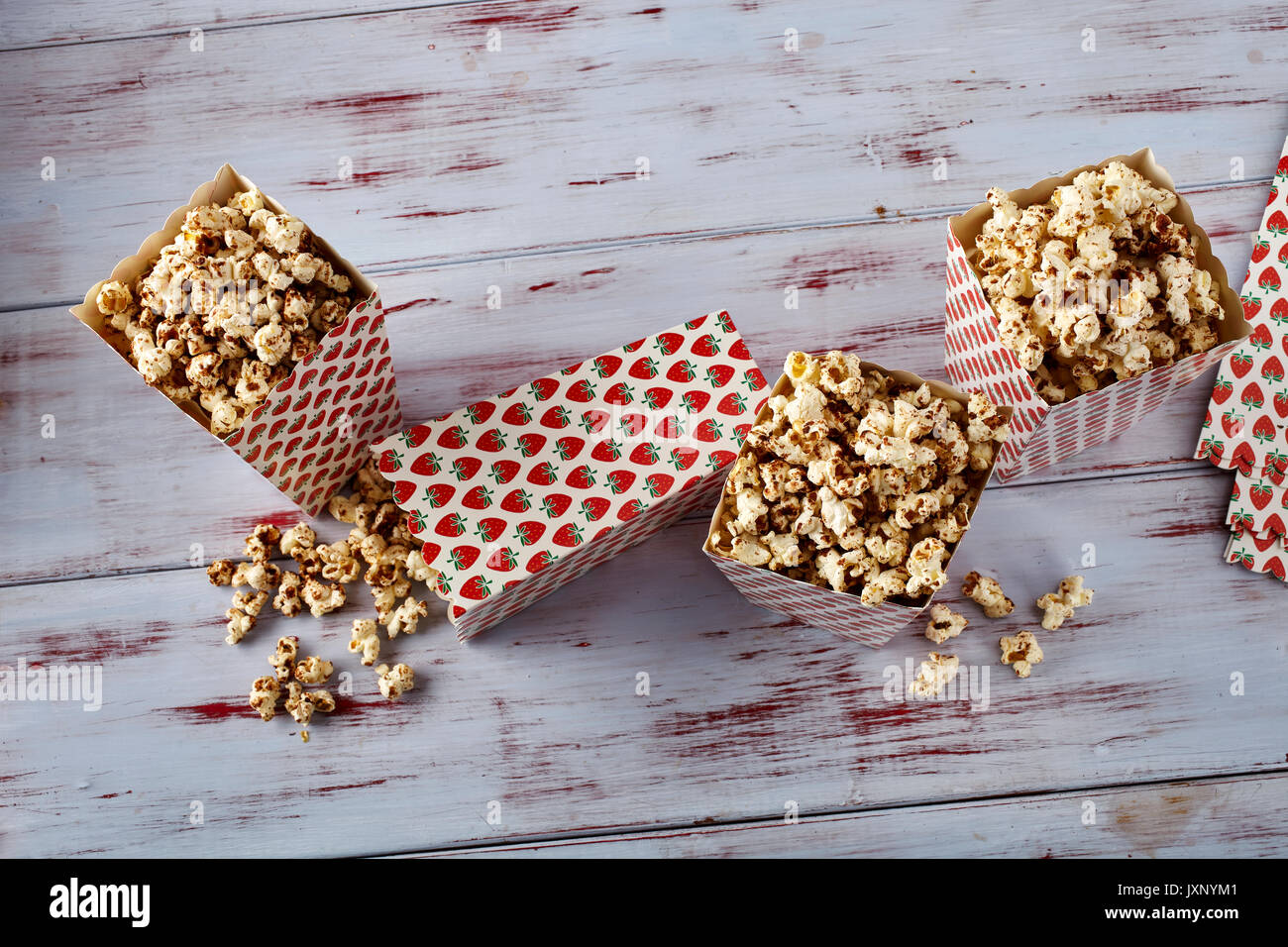 Hot homemade popped corn hi-res stock photography and images - Alamy