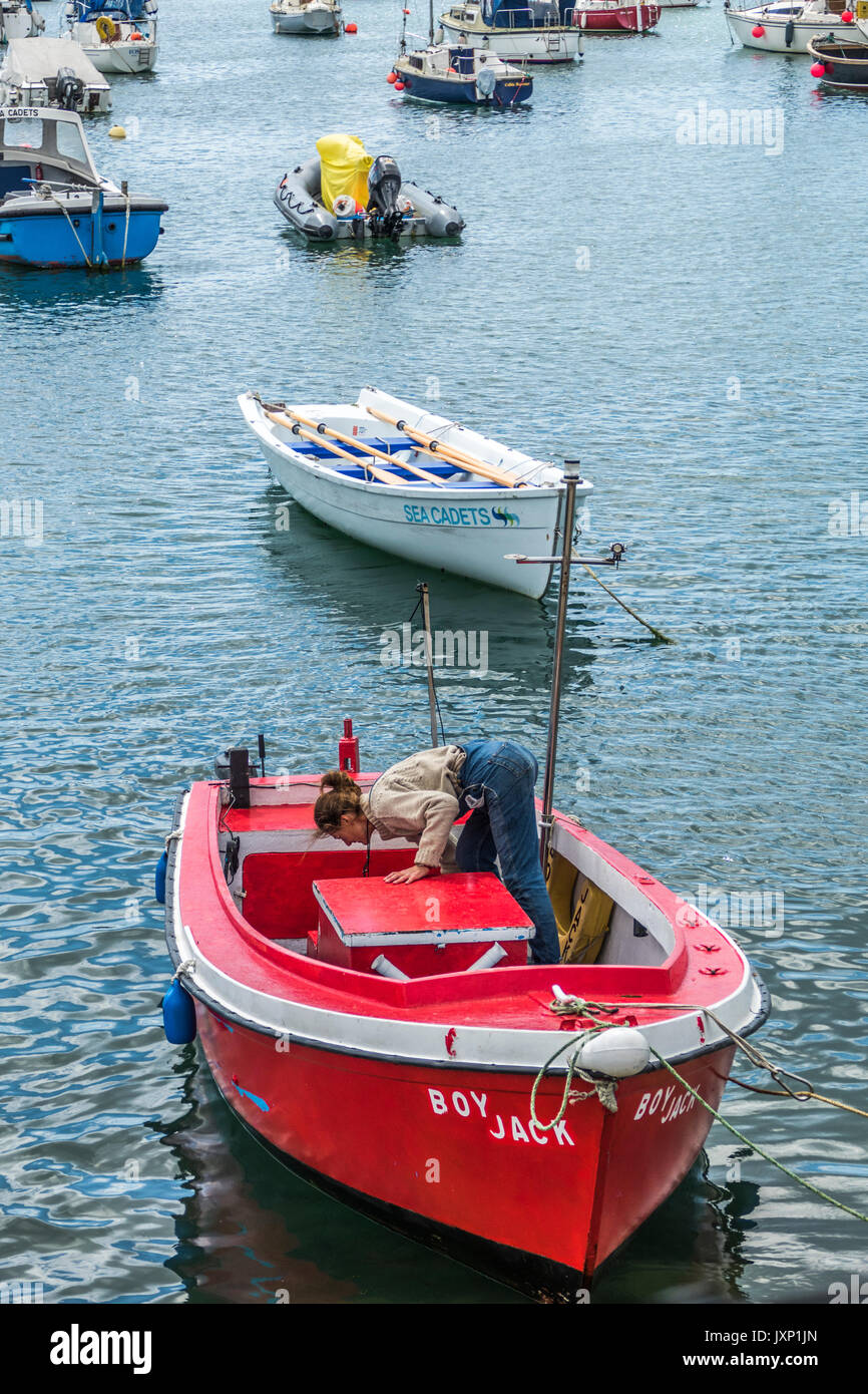 Moor a boat hi-res stock photography and images - Alamy
