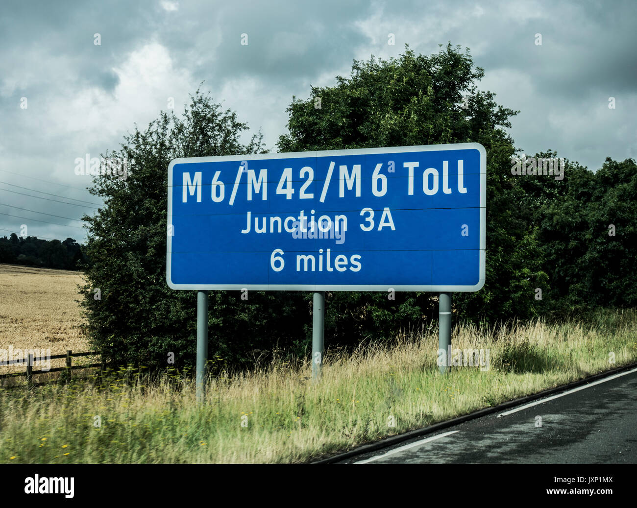 M42 motorway sign hi-res stock photography and images - Alamy
