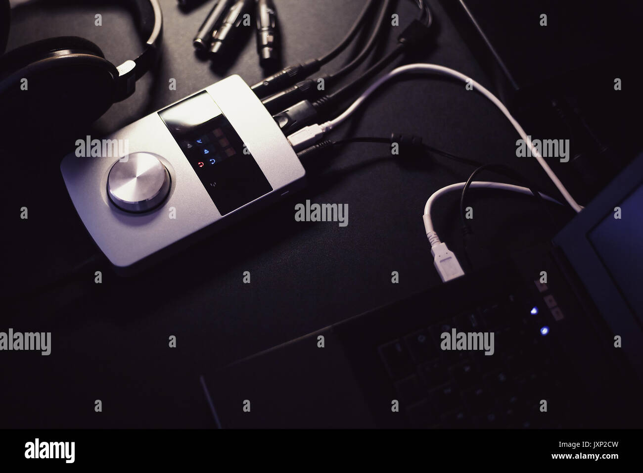 Small computer system interface hi-res stock photography and images - Alamy