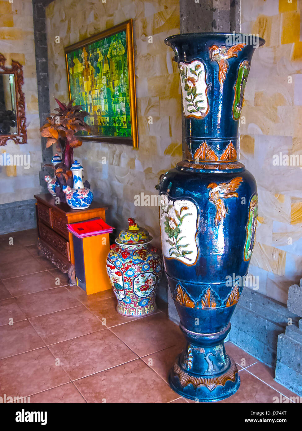 Balinese furniture hi-res stock photography and images - Alamy