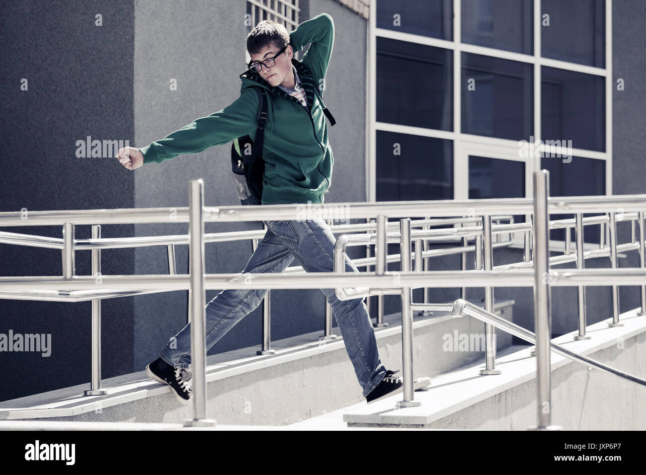 Teen model building hi-res stock photography and images - Alamy