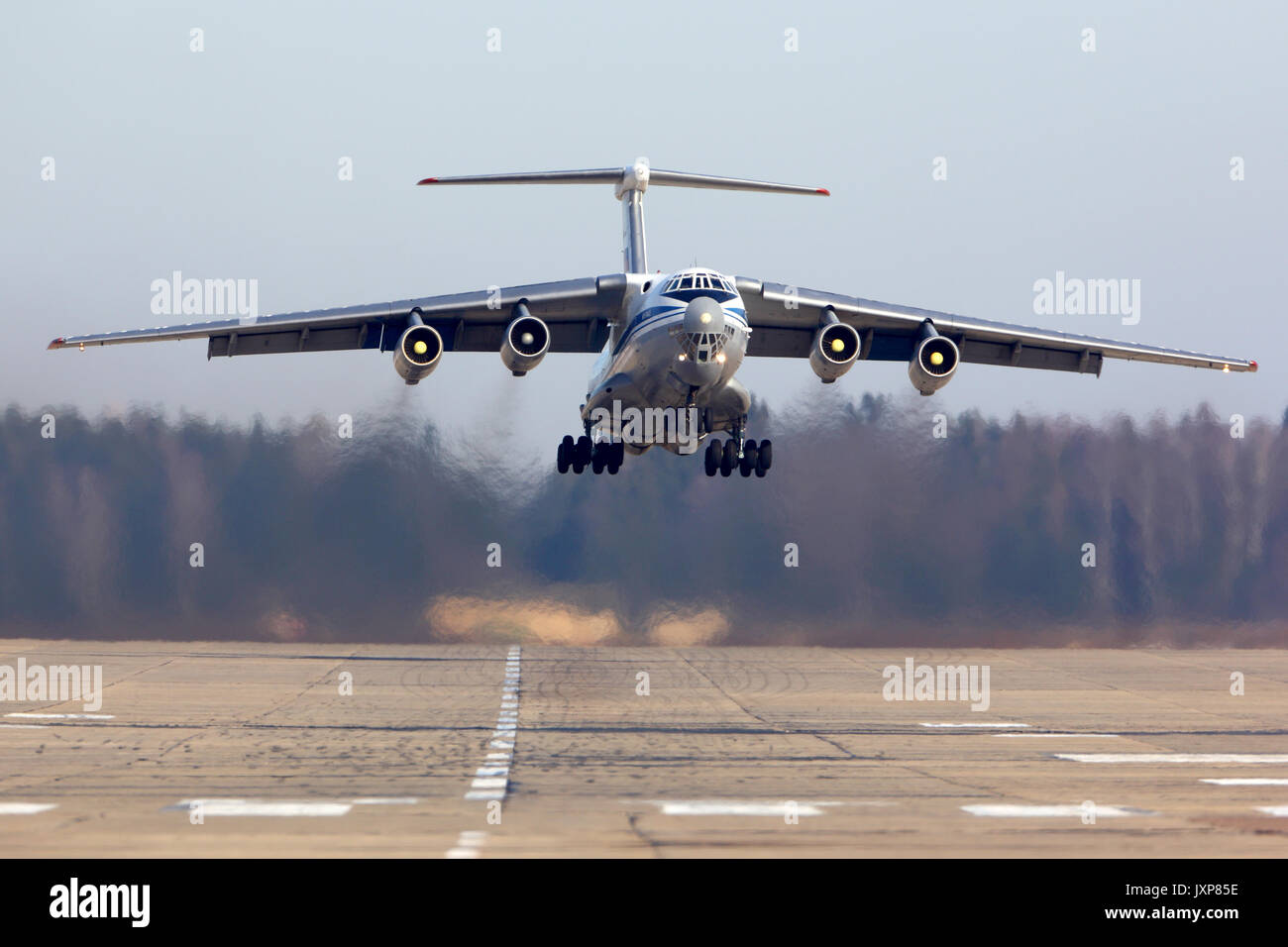 Ilyushin il 76 russian air force hi-res stock photography and images ...