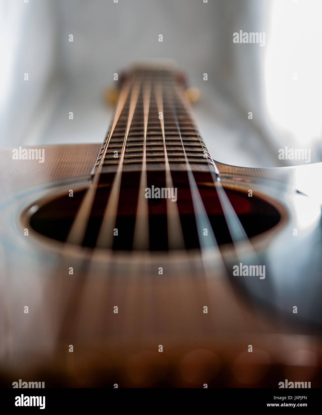 Guitar neck strings frets hi-res stock photography and images - Alamy