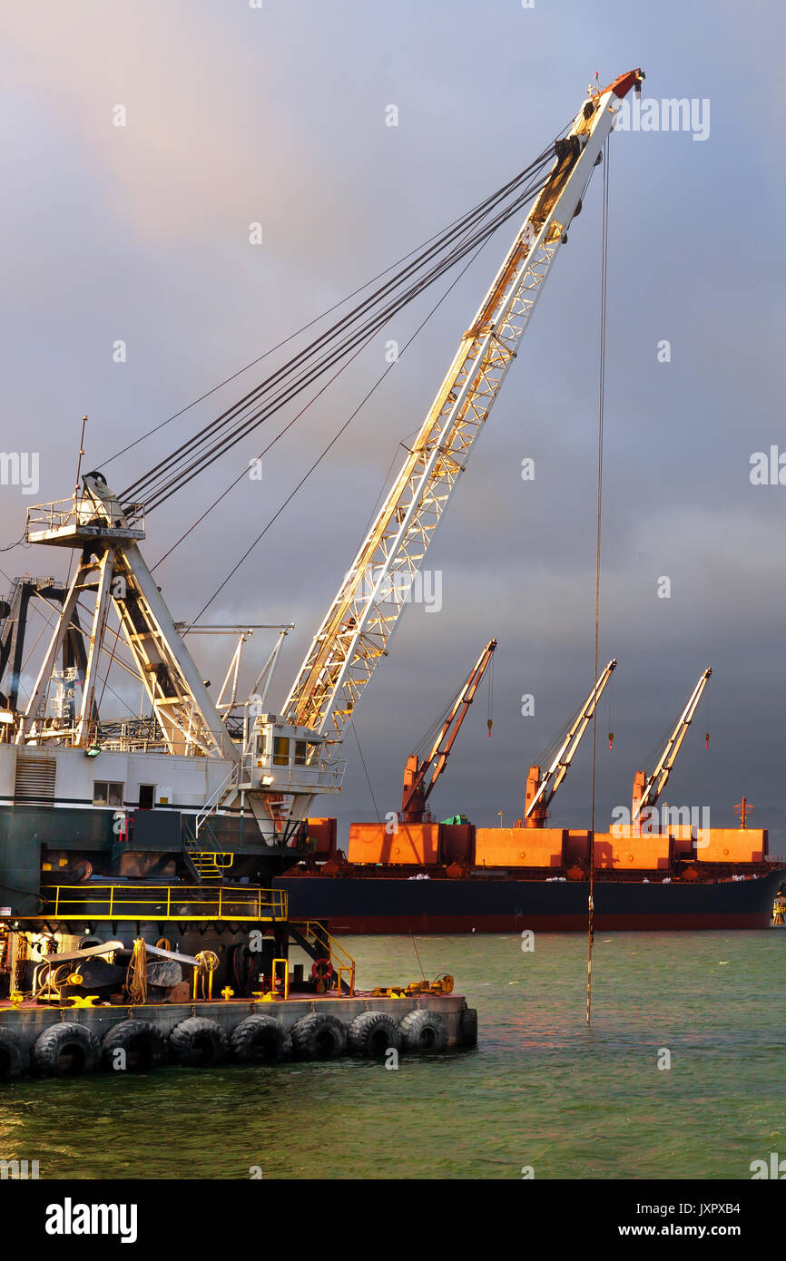 Shipping channel hi-res stock photography and images - Alamy