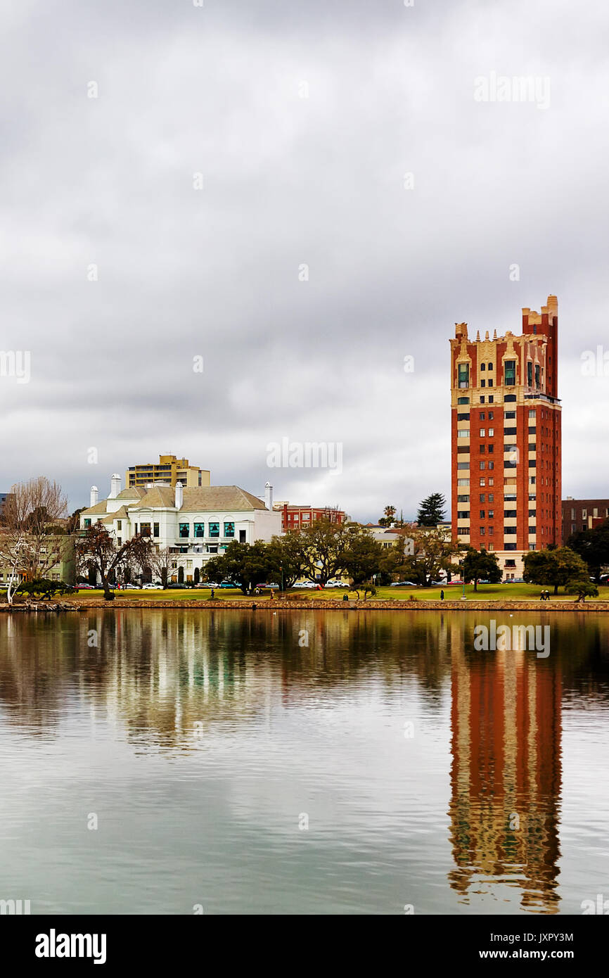 Oakland, California art deco building on Lake Merritt. Beautiful ...