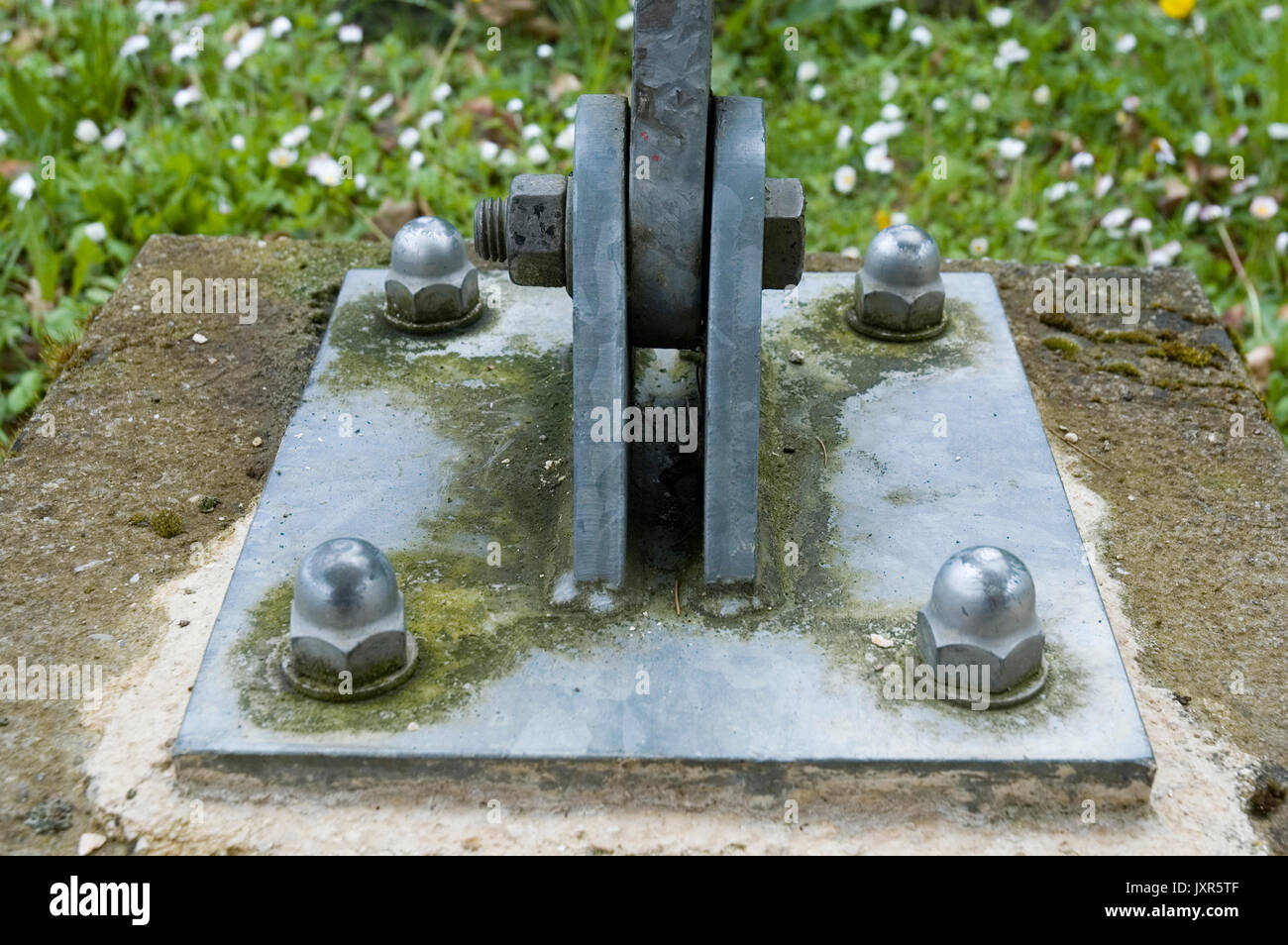 Concrete awning hi-res stock photography and images - Alamy