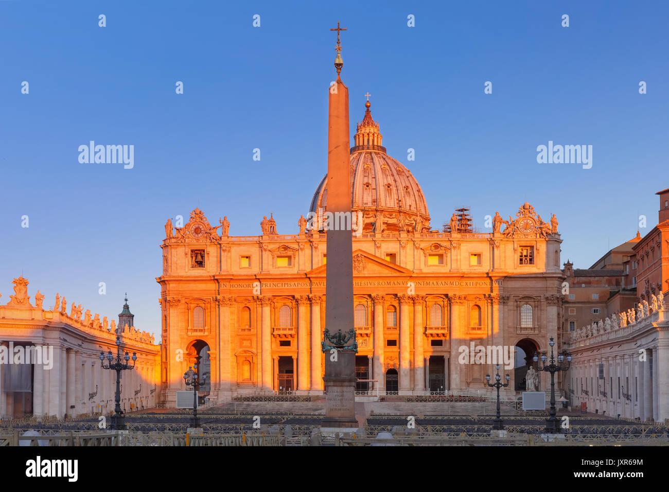 Saint Peter Cathedral in Rome, Vatican, Italy Stock Photo - Alamy